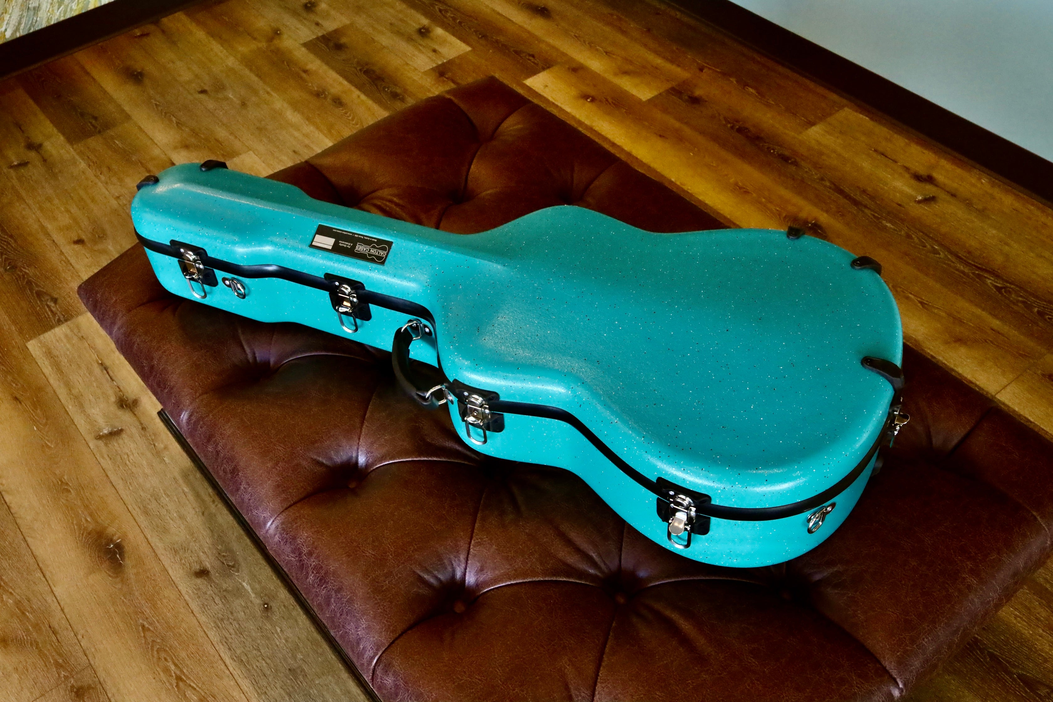 Calton Case D-18 Style Dreadnought - Teal Granite/Silver Interior ...